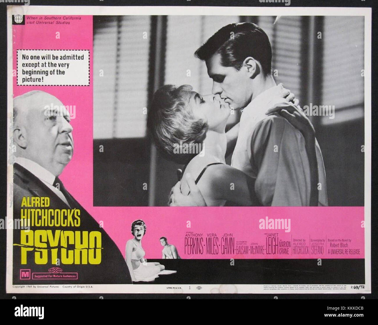 Lobby card from the 1960 film 'Psycho', depicting a scene from the ...