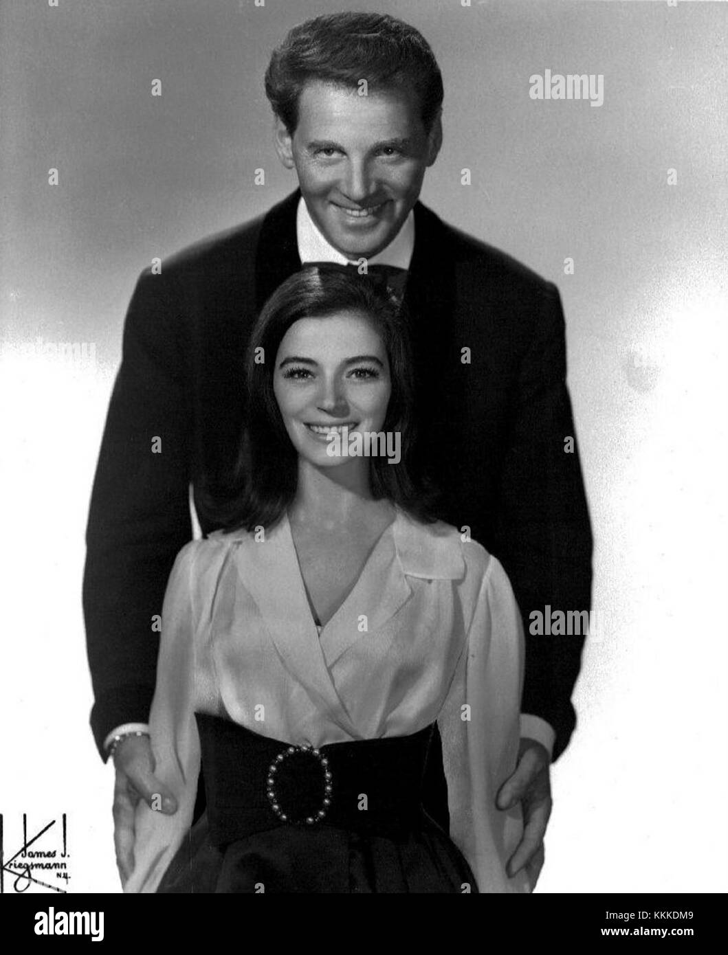Jean pierre aumont marisa pavan hi-res stock photography and images - Alamy