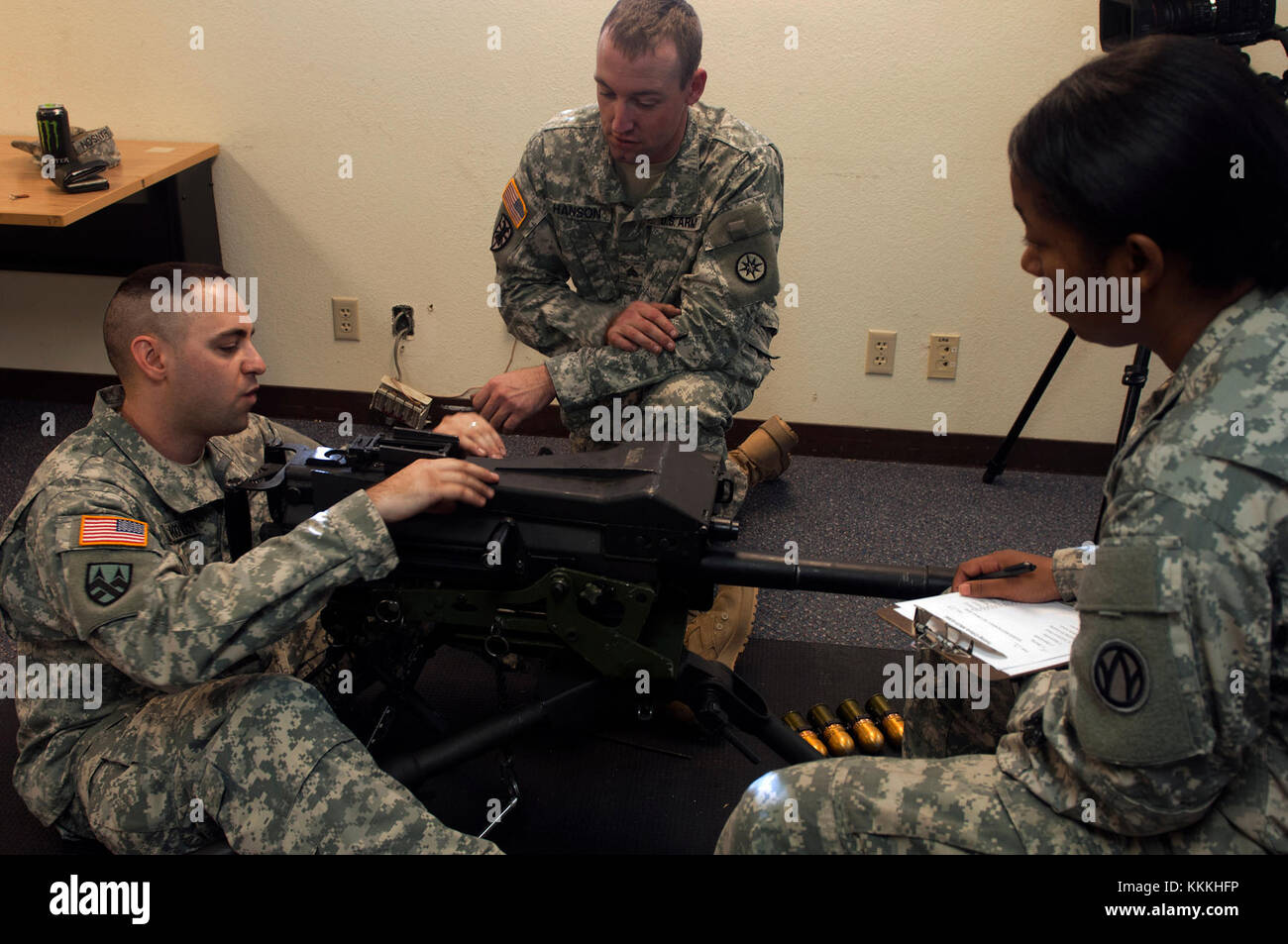U.S. Army Reserve Spc. Jesse McKowan and Sgt. Timothy Hanson, 475th ...
