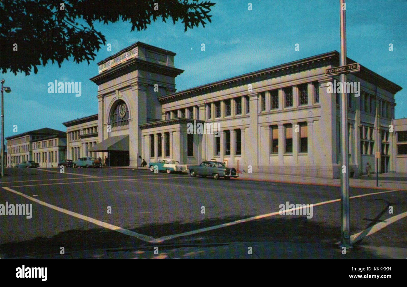 1960s train station hi-res stock photography and images - Alamy
