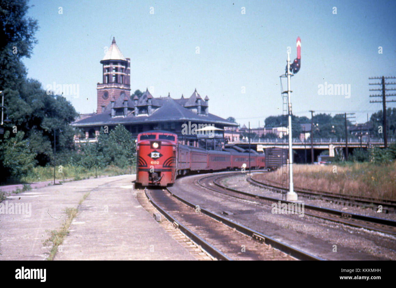 1952 - Lehigh Vally Railroad Black Diamond Pulling Out of Allentown ...