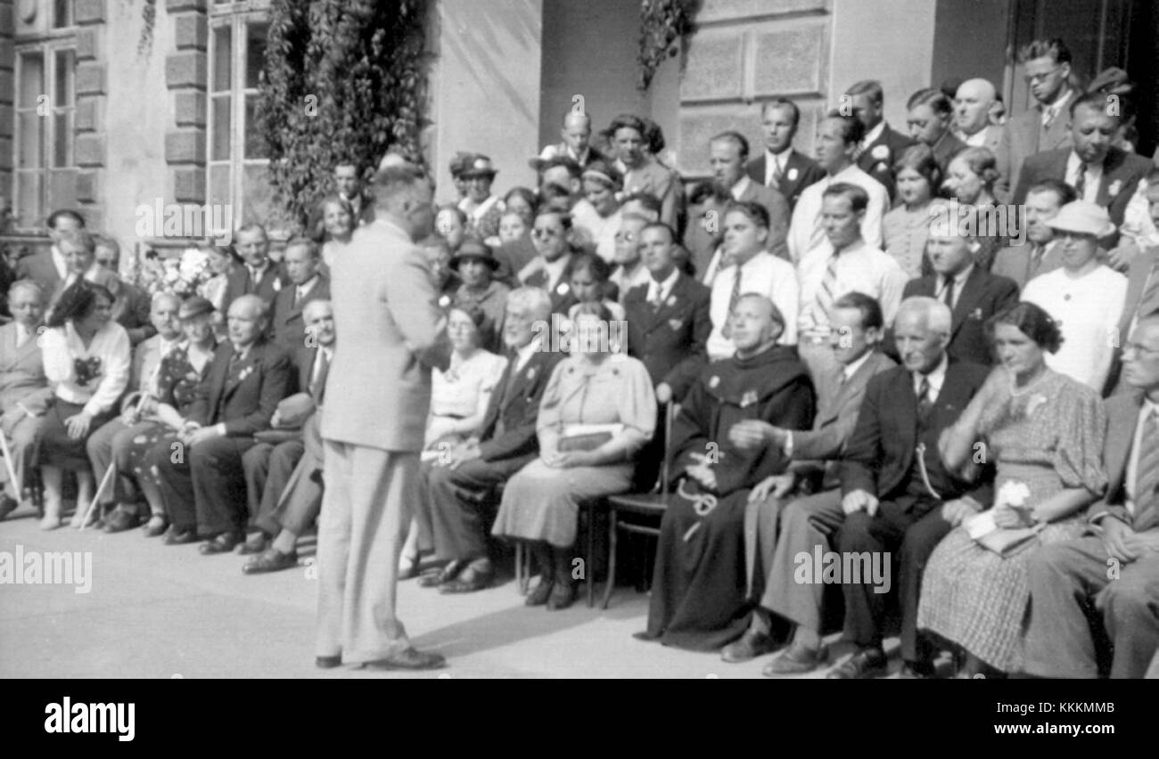 'Gruppe blinder Esperantisten UK1937-1' is a historical photograph ...