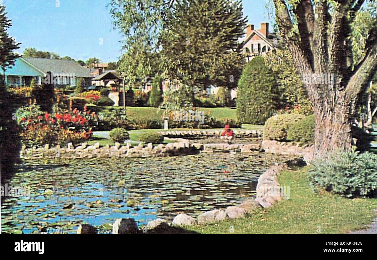 1950s flowers in public garden hi-res stock photography and images - Alamy