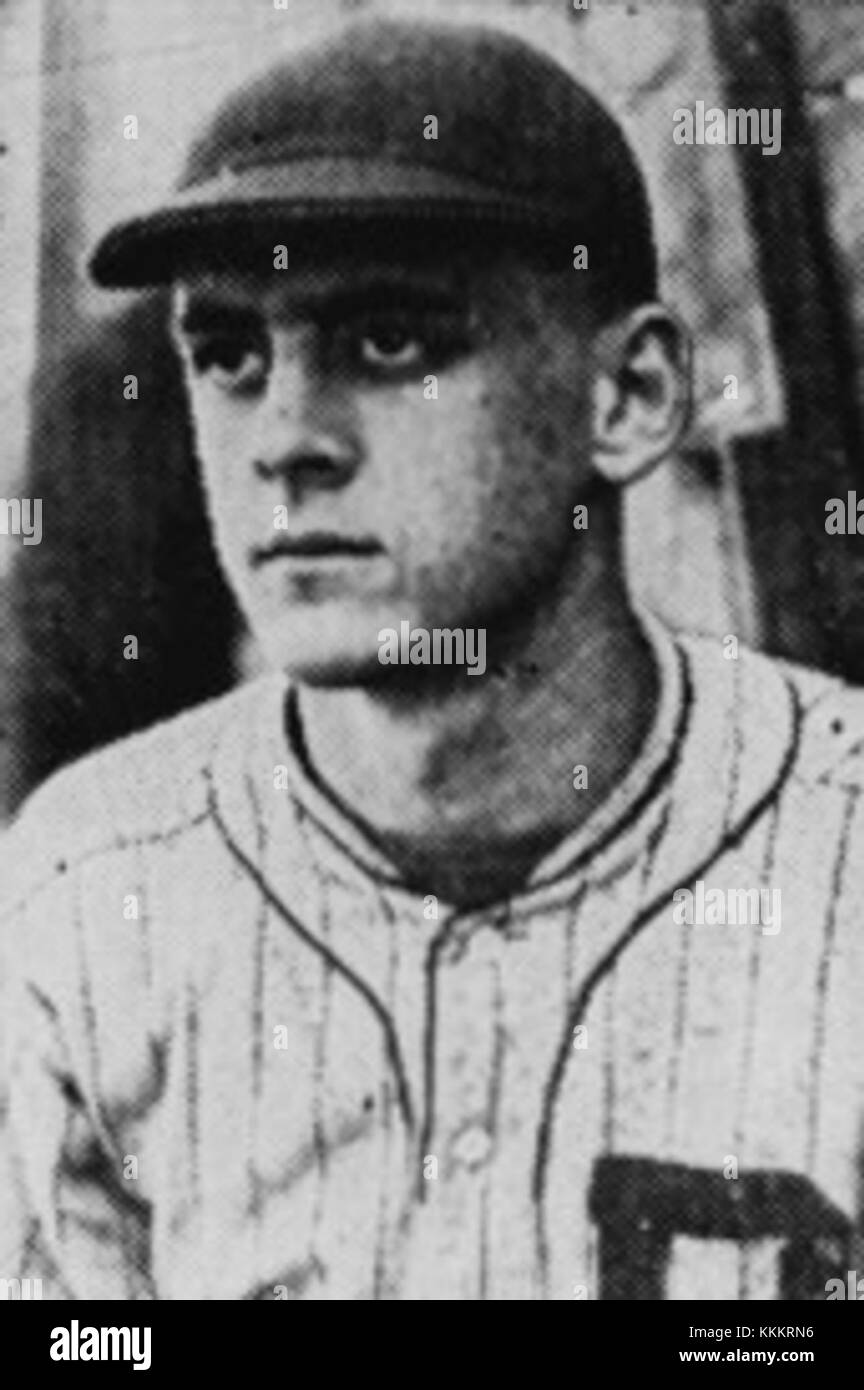 Les Mueller, a prominent figure in baseball history, is known for his ...