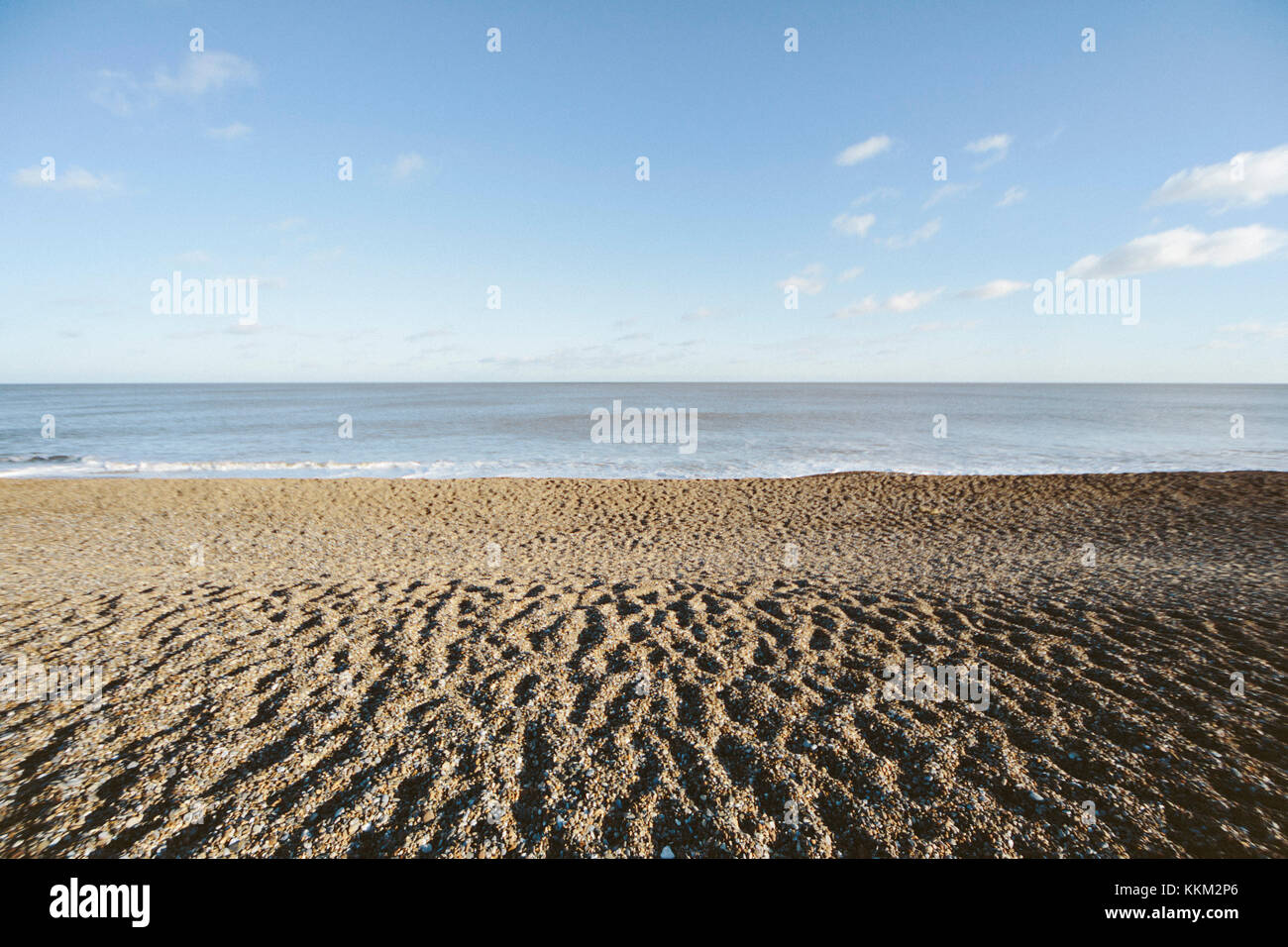 Shingle beach landscape hi-res stock photography and images - Alamy