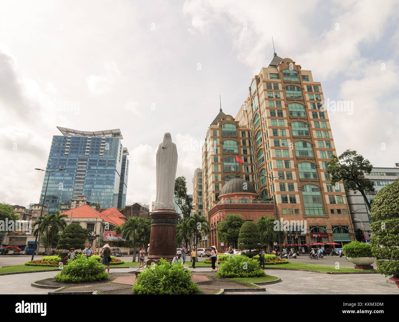 SAIGON, VIETNAM - MAY 28, 2015. Vehicles on treet in Saigon downtown ...