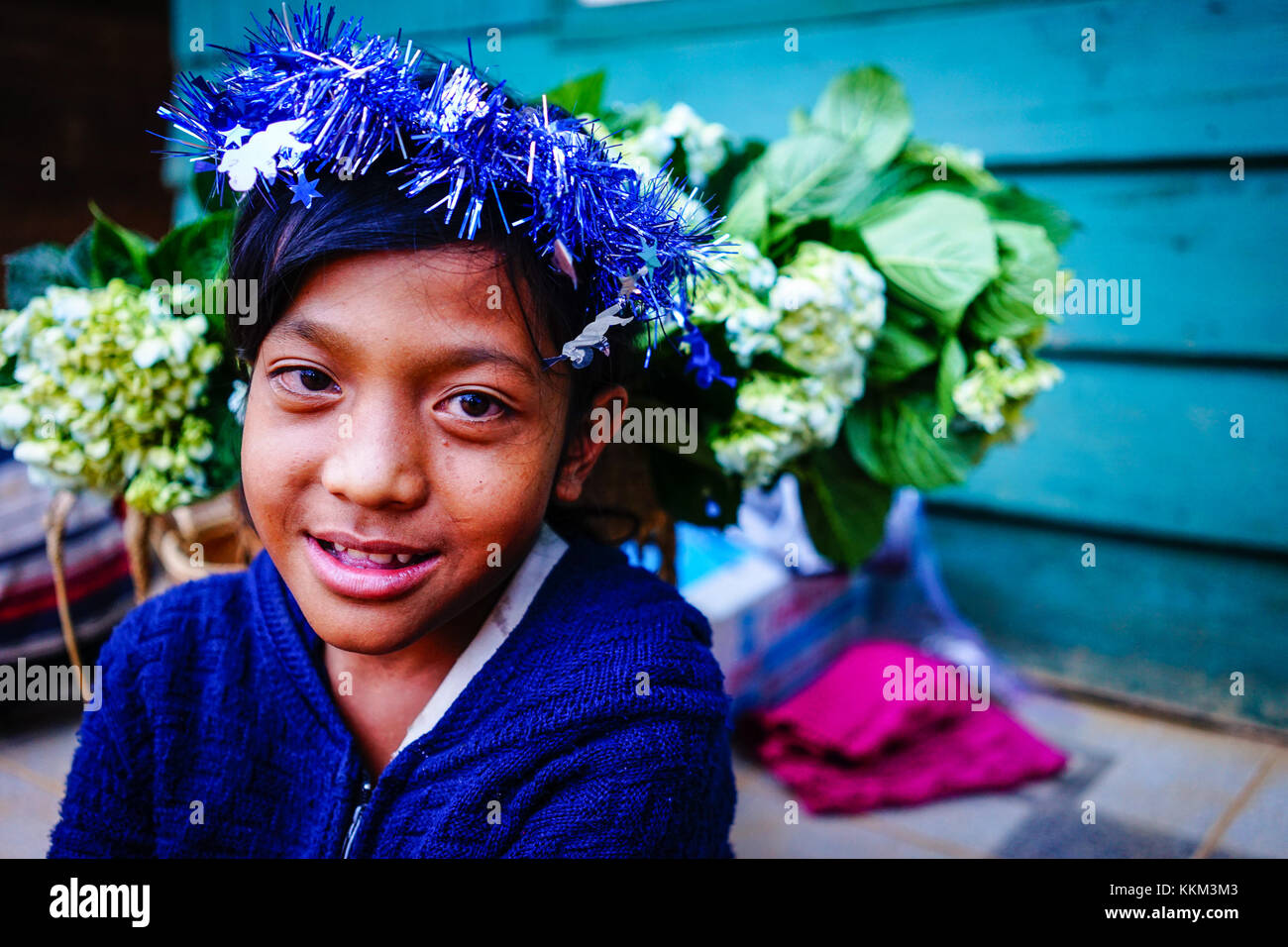 Traditional vietnam clothes highlands hi-res stock photography and ...