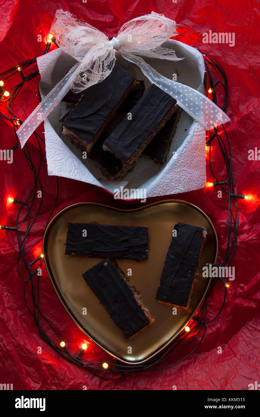 Chocolate cakes in heart shape box with light bulbs Stock Photo - Alamy