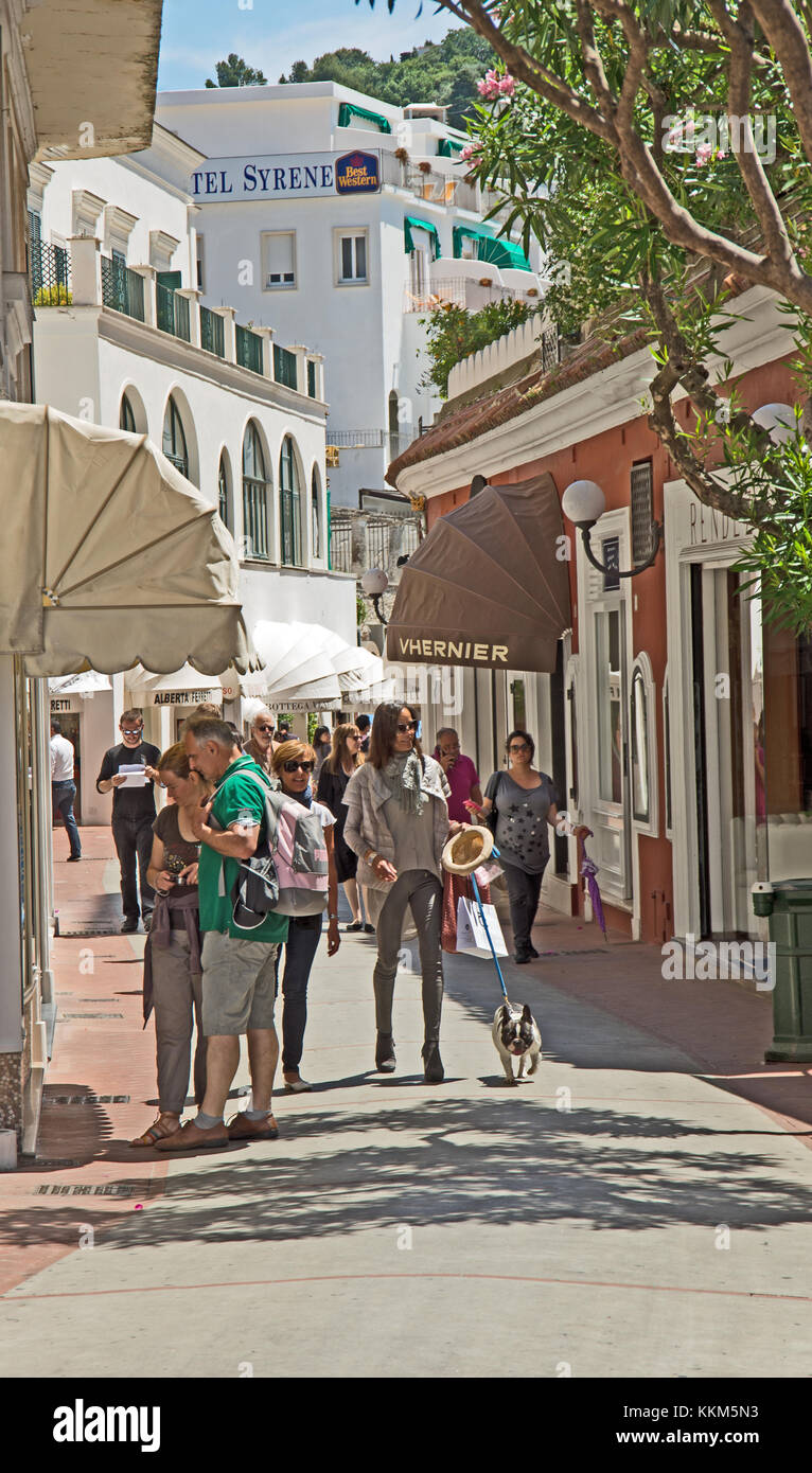 Narrow street capri italy hi-res stock photography and images - Alamy