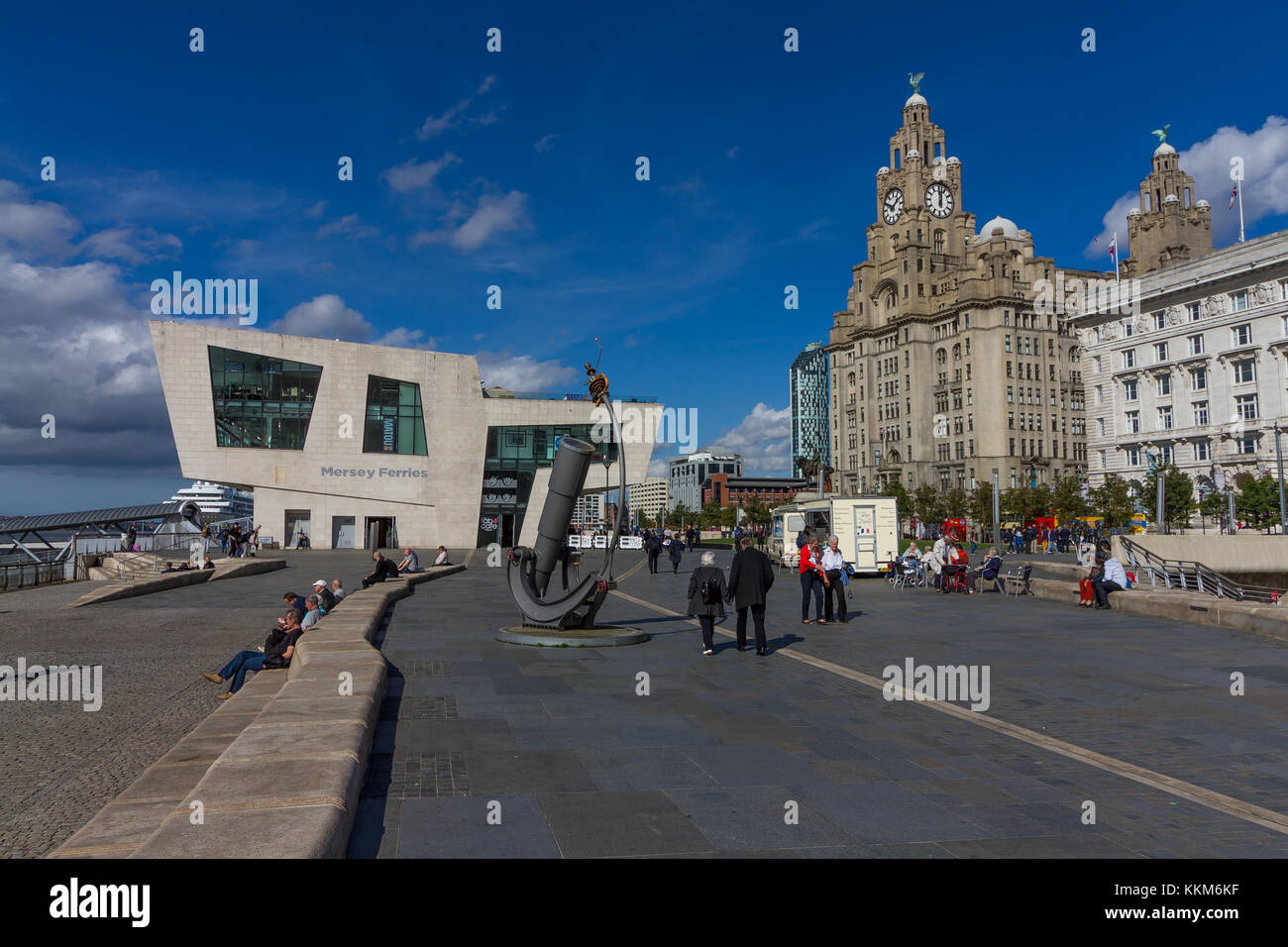 Liverpool ferry terminal building hi-res stock photography and images ...