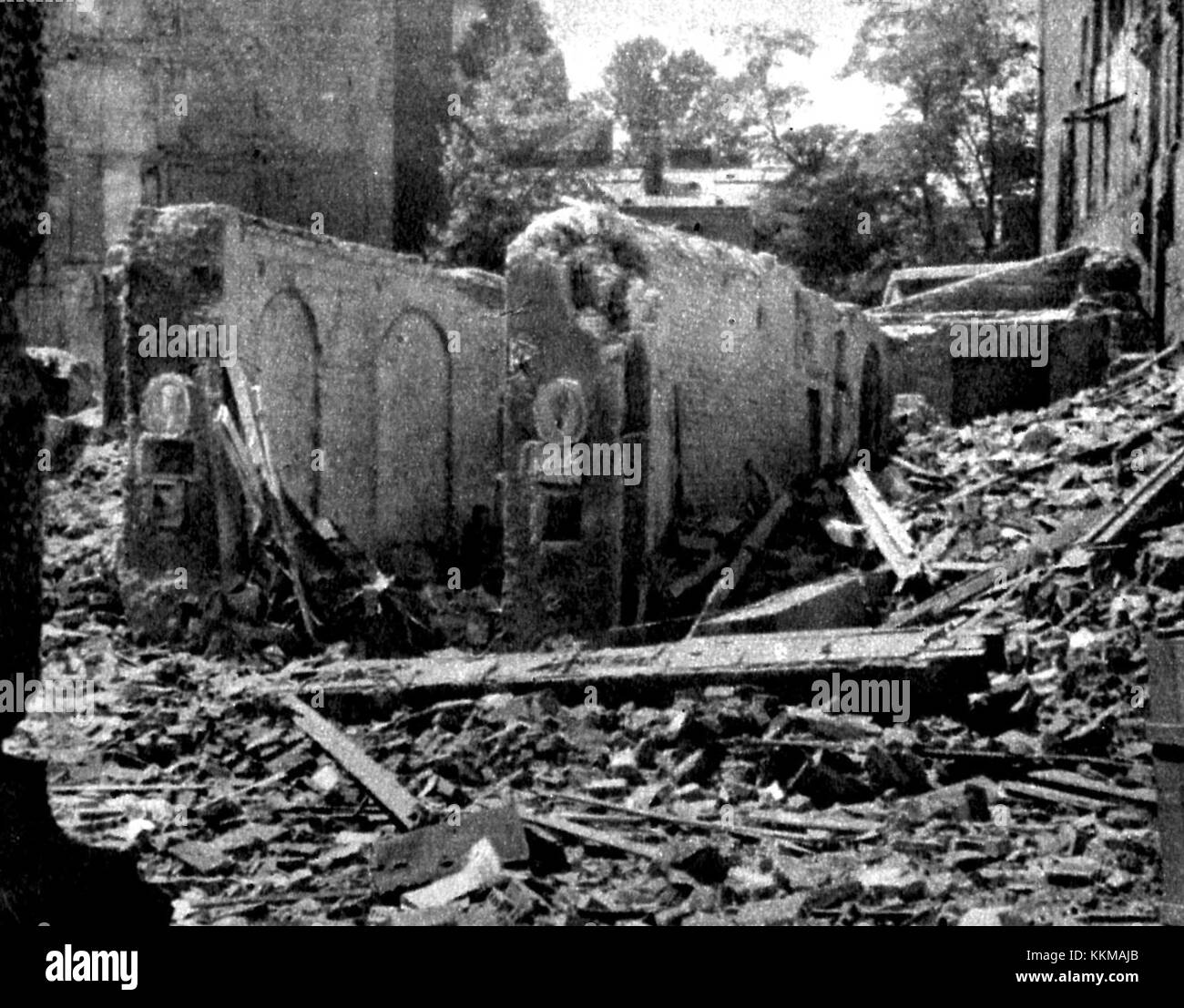 This image portrays a scene from the Warsaw Uprising, a key event ...