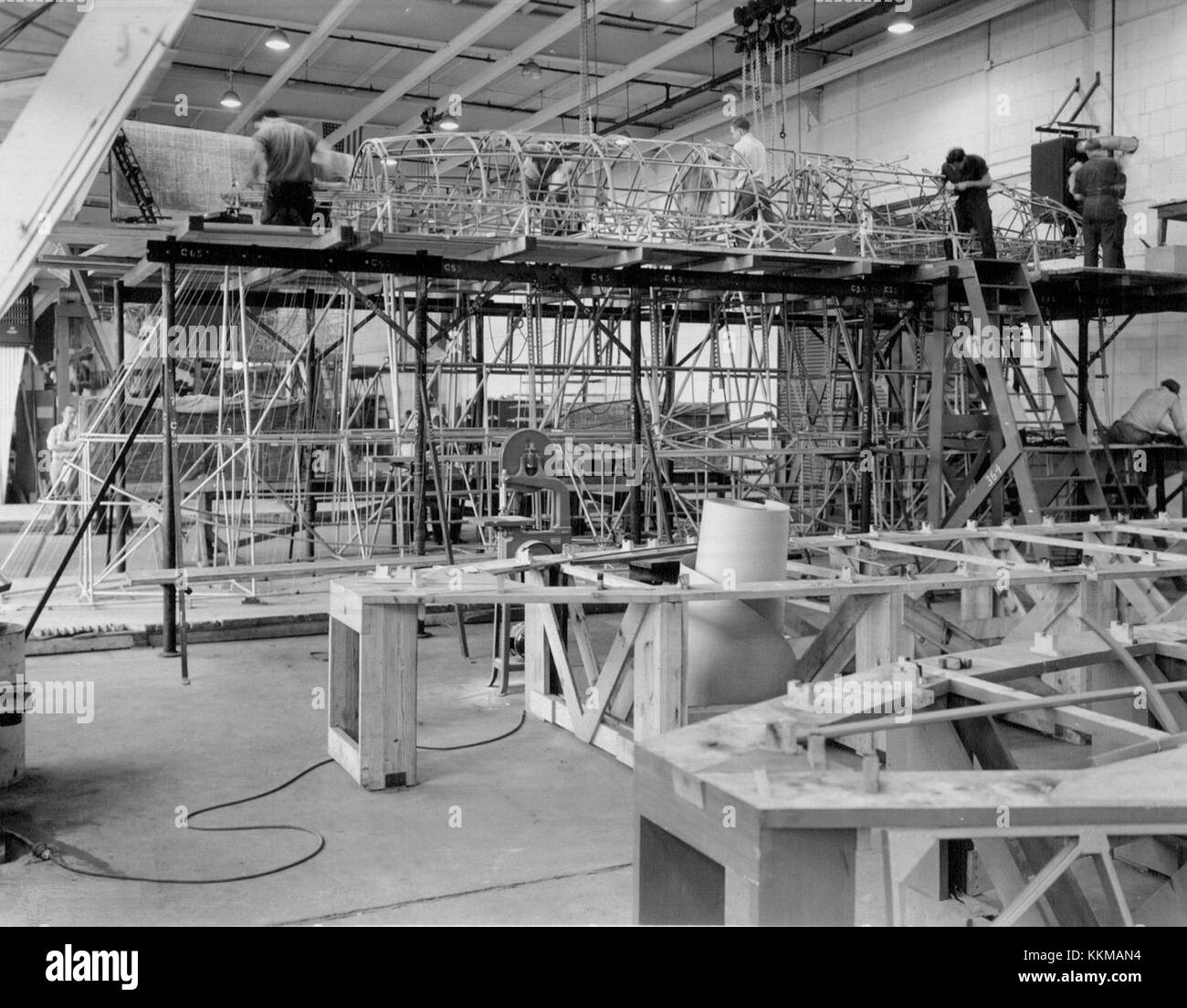 Advertising blimps hi-res stock photography and images - Alamy