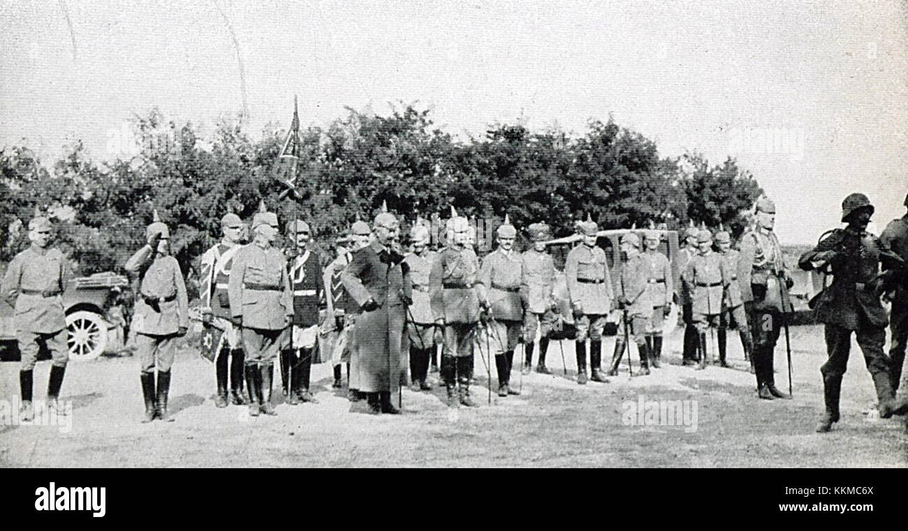 This photograph from the Armata 9 germana album depicts a moment from ...