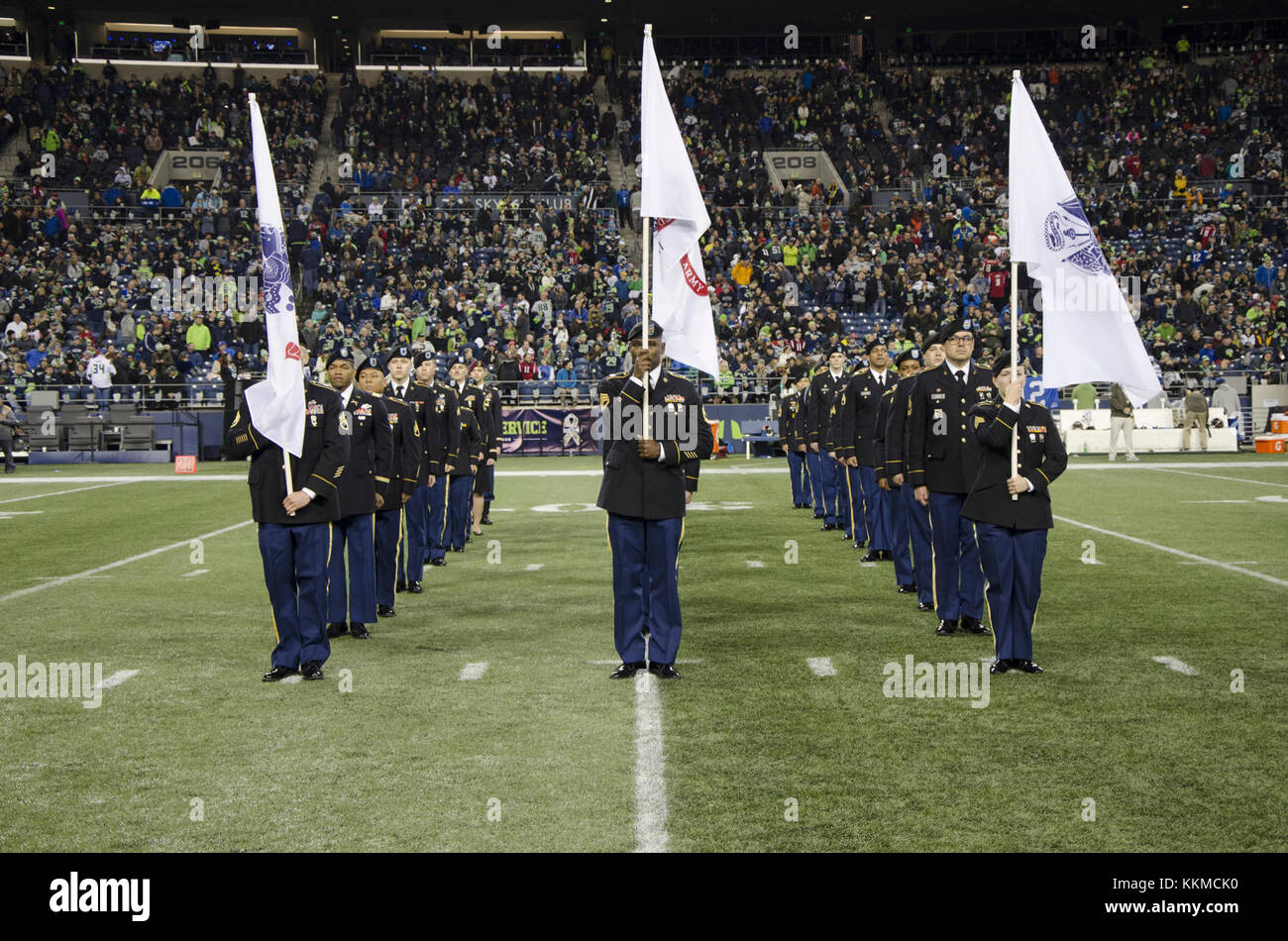 Soldiers from the Washington National Guard stand in formation at ...