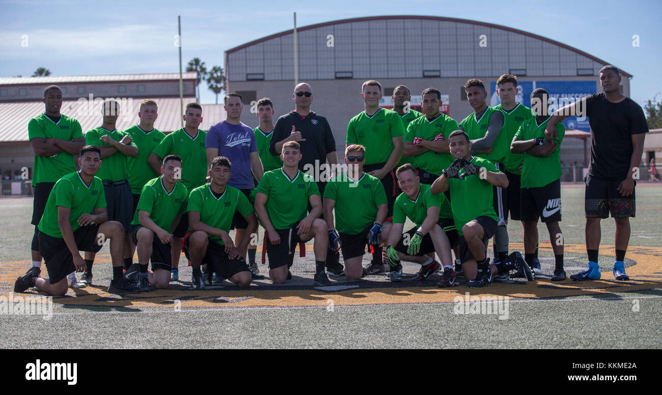 Combat logistics battalion 13 hi-res stock photography and images - Alamy