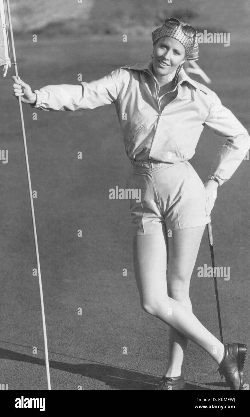 Suzy chaffee hi-res stock photography and images - Alamy