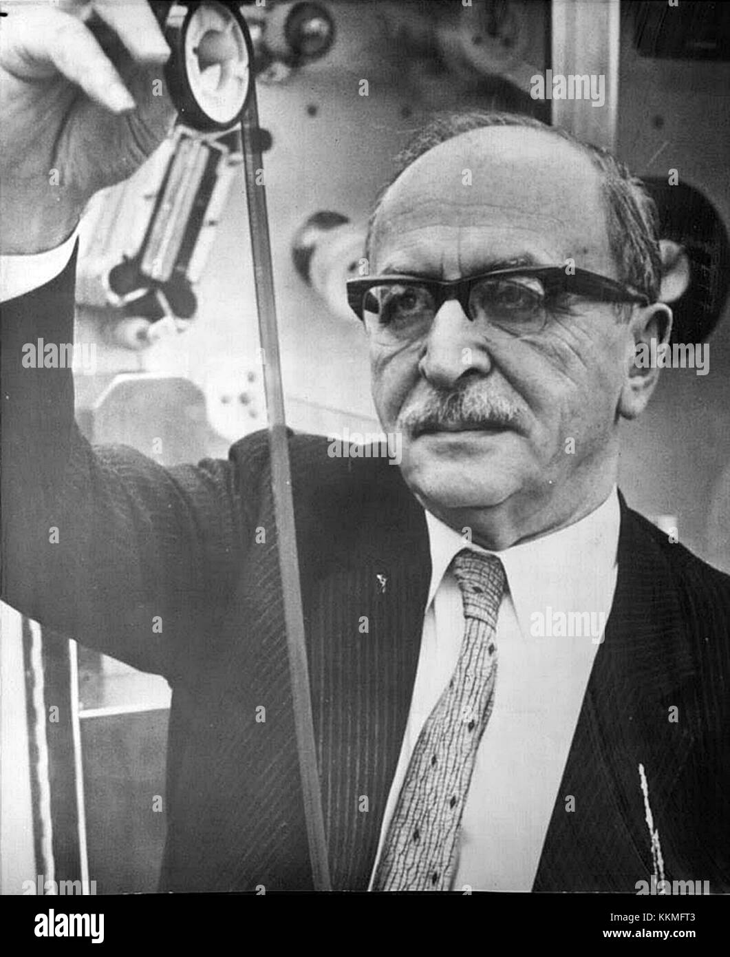 Dennis gabor hi-res stock photography and images - Alamy