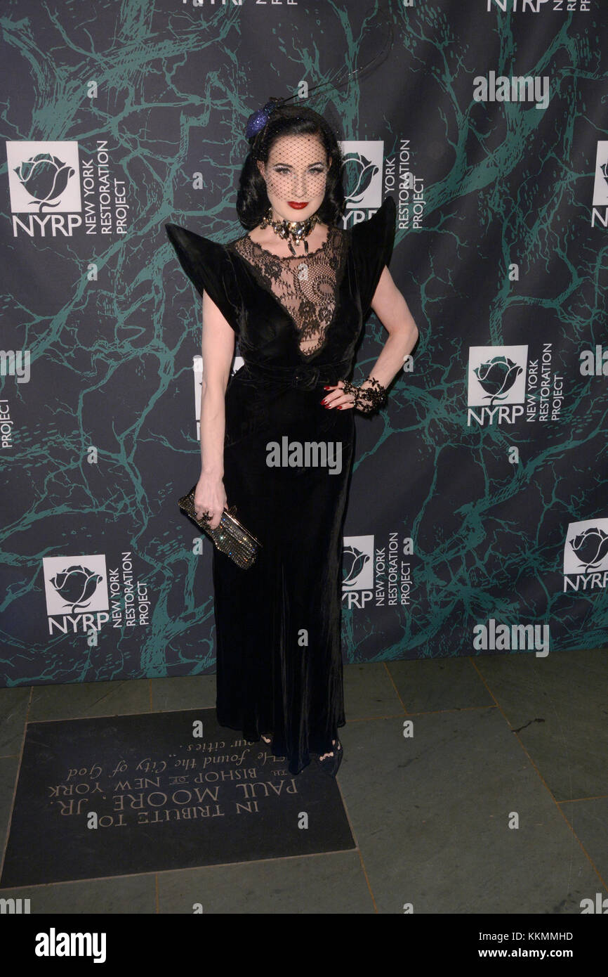 Bette Midler's 2017 Hulaween event held at The Cathedral of St. John ...