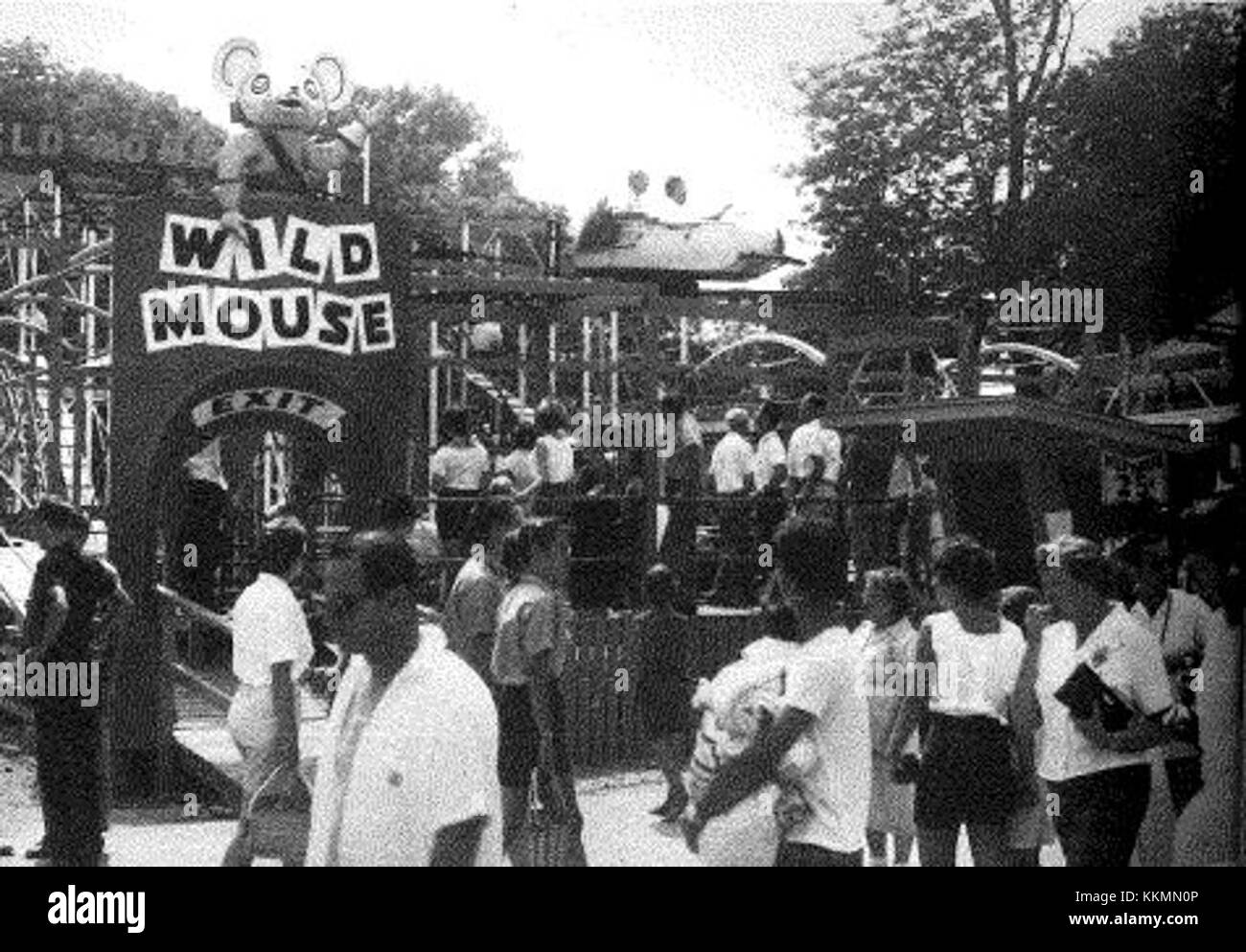 The Cedar Point Wild Mouse ride, a famous amusement park attraction ...