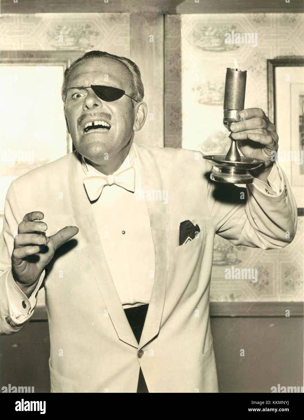 Terry thomas actor hi-res stock photography and images - Alamy
