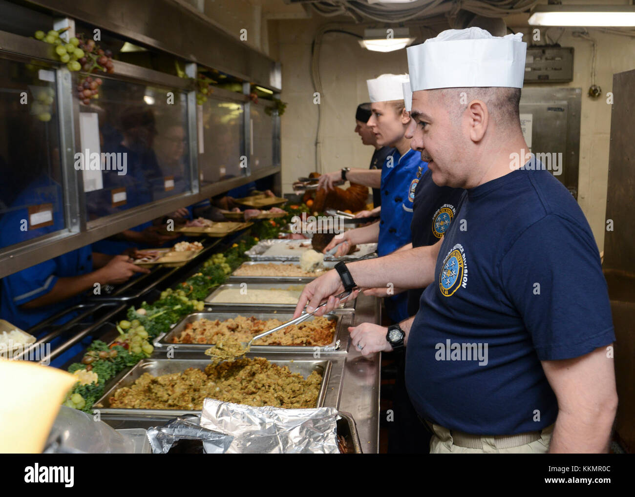 PACIFIC OCEAN (Nov. 23, 2017) U.S. Navy Sailors serve Thanksgiving ...