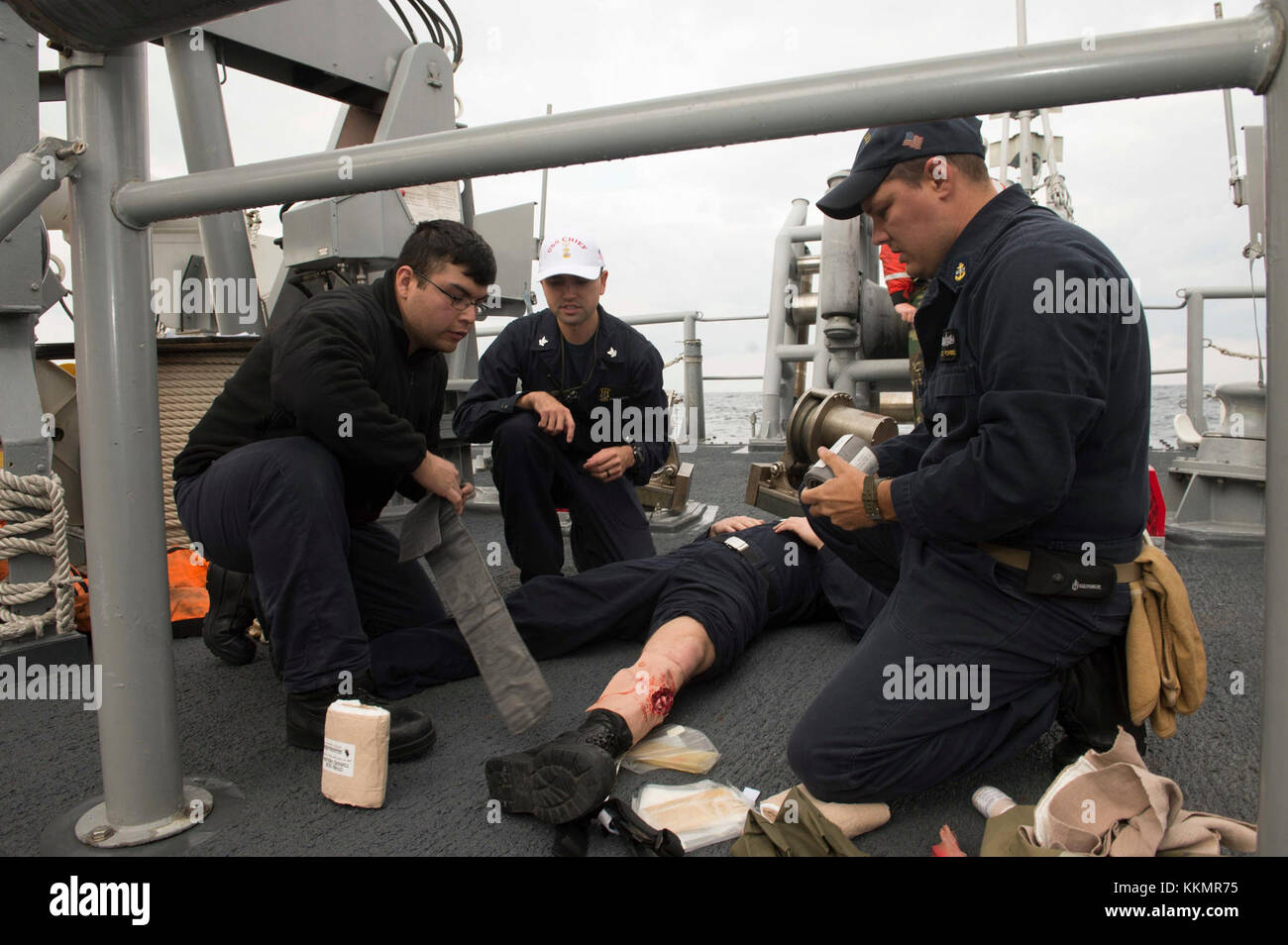 AMAKUSA-NADA SEA (Nov. 24, 2017) Chief Mineman Yancy Forbes (right ...