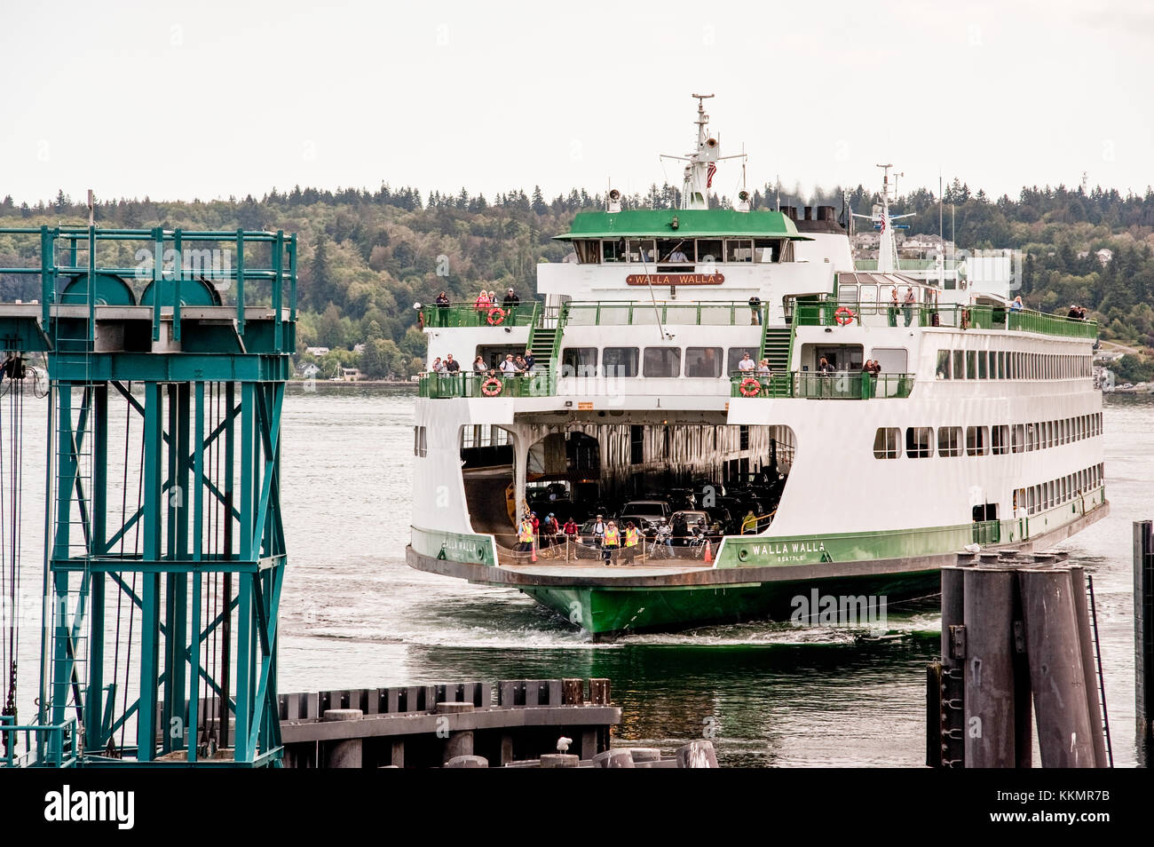 A ferry leaving dock at Bremerton ferry terminal Stock Photo - Alamy