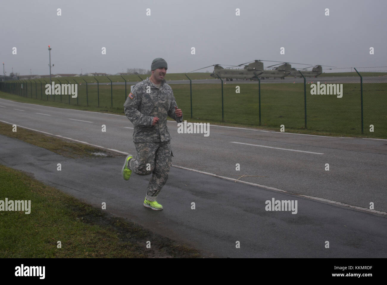 Fitness test sit ups hi-res stock photography and images - Alamy