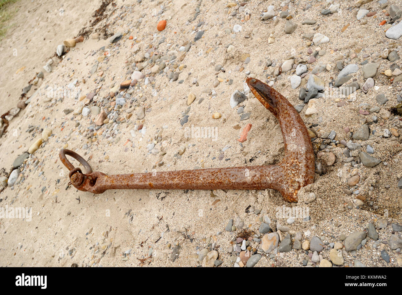 Broken anchor hi-res stock photography and images - Alamy