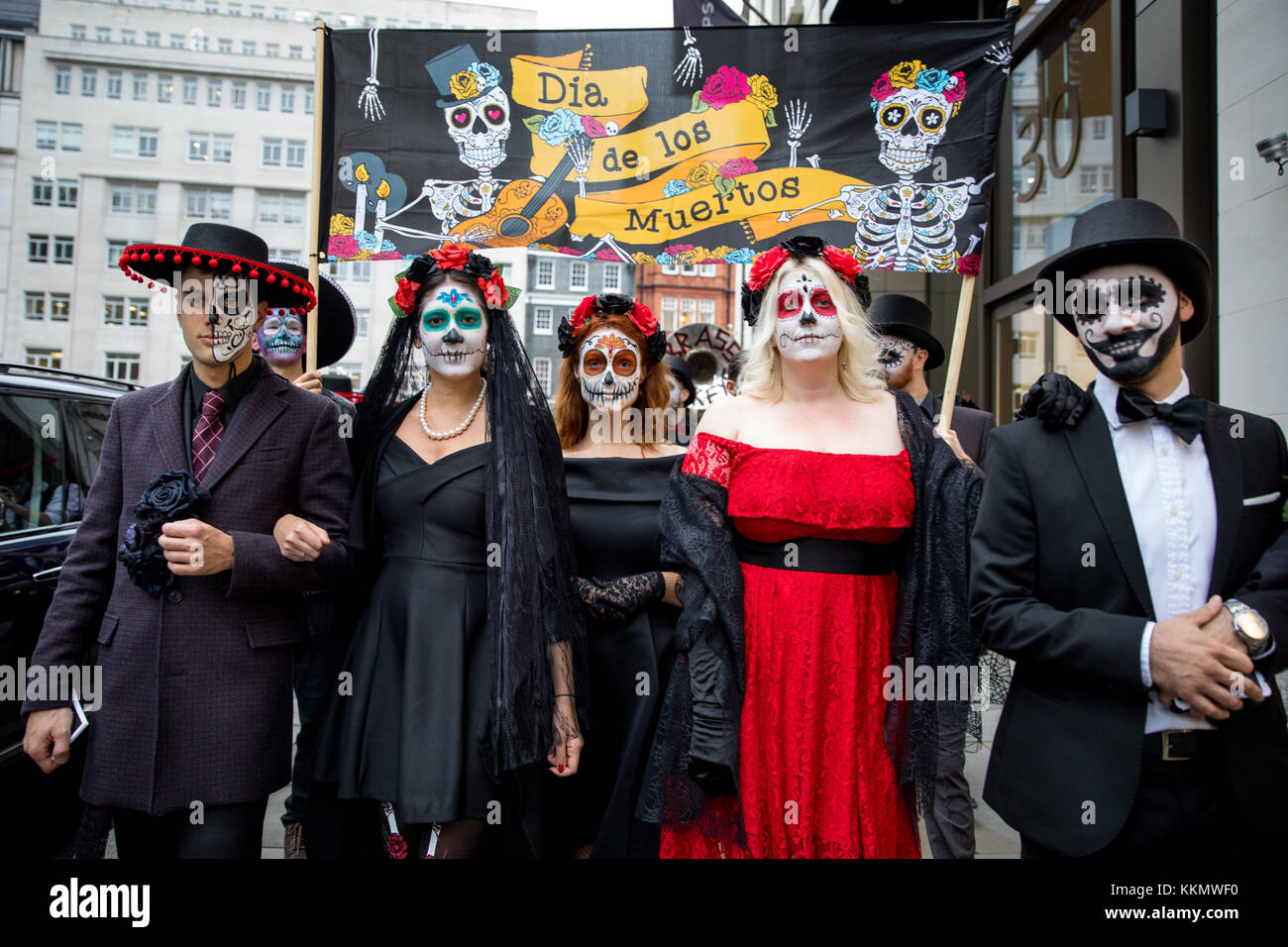 Ella canta hi-res stock photography and images - Alamy