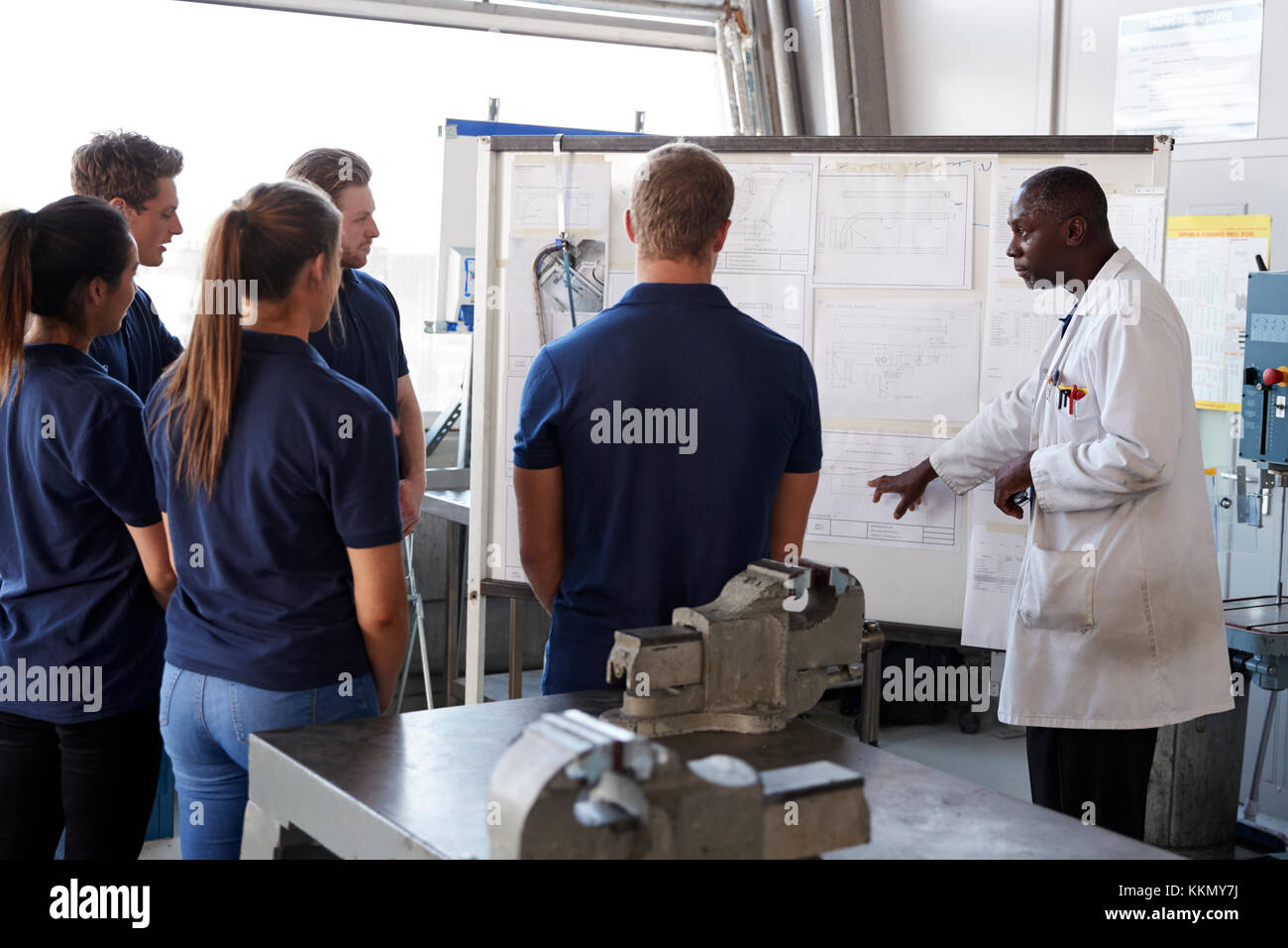 Engineer whiteboard hi-res stock photography and images - Alamy