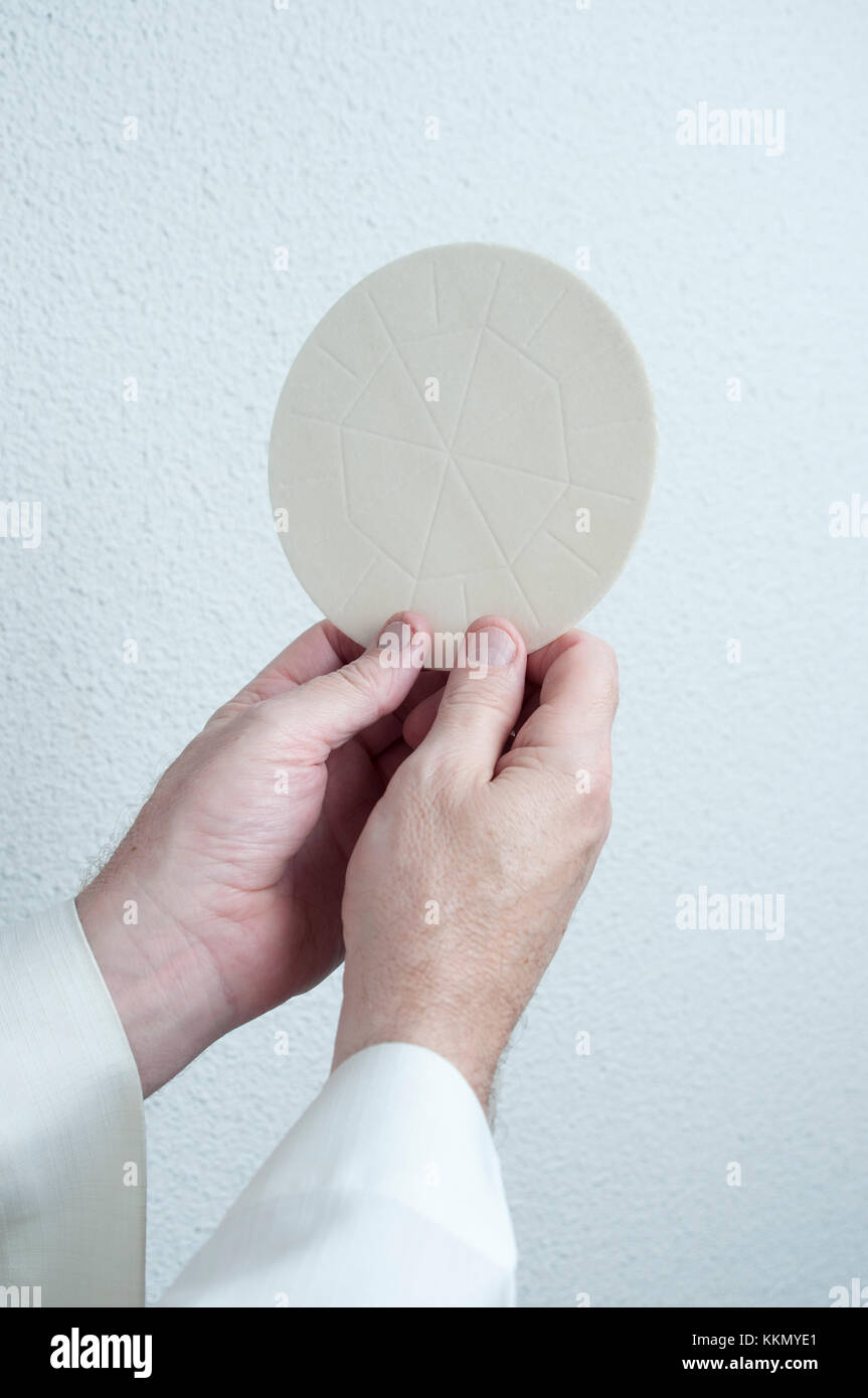 Catholic priests hands hi-res stock photography and images - Alamy