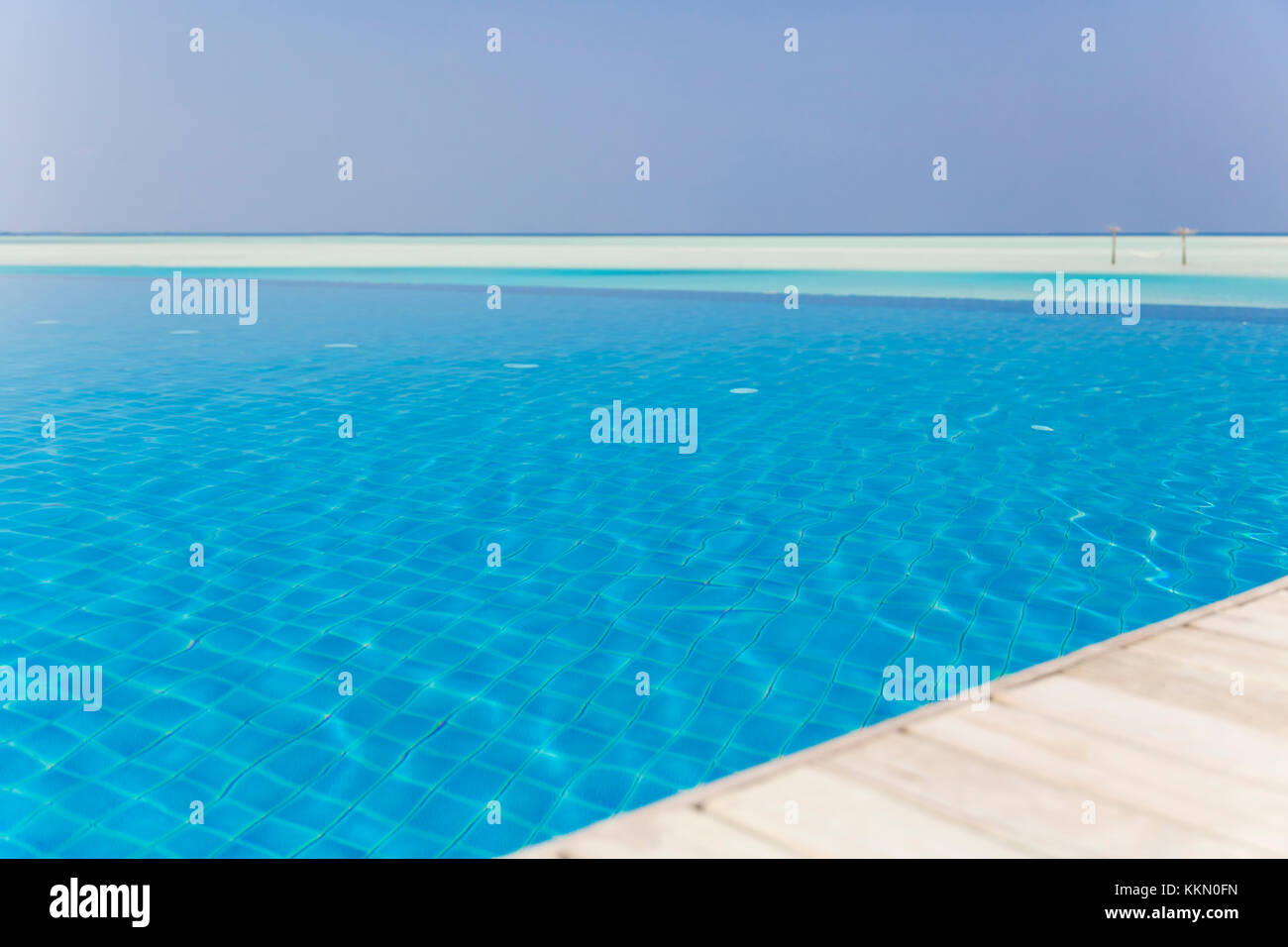 Deck beach house hi-res stock photography and images - Alamy