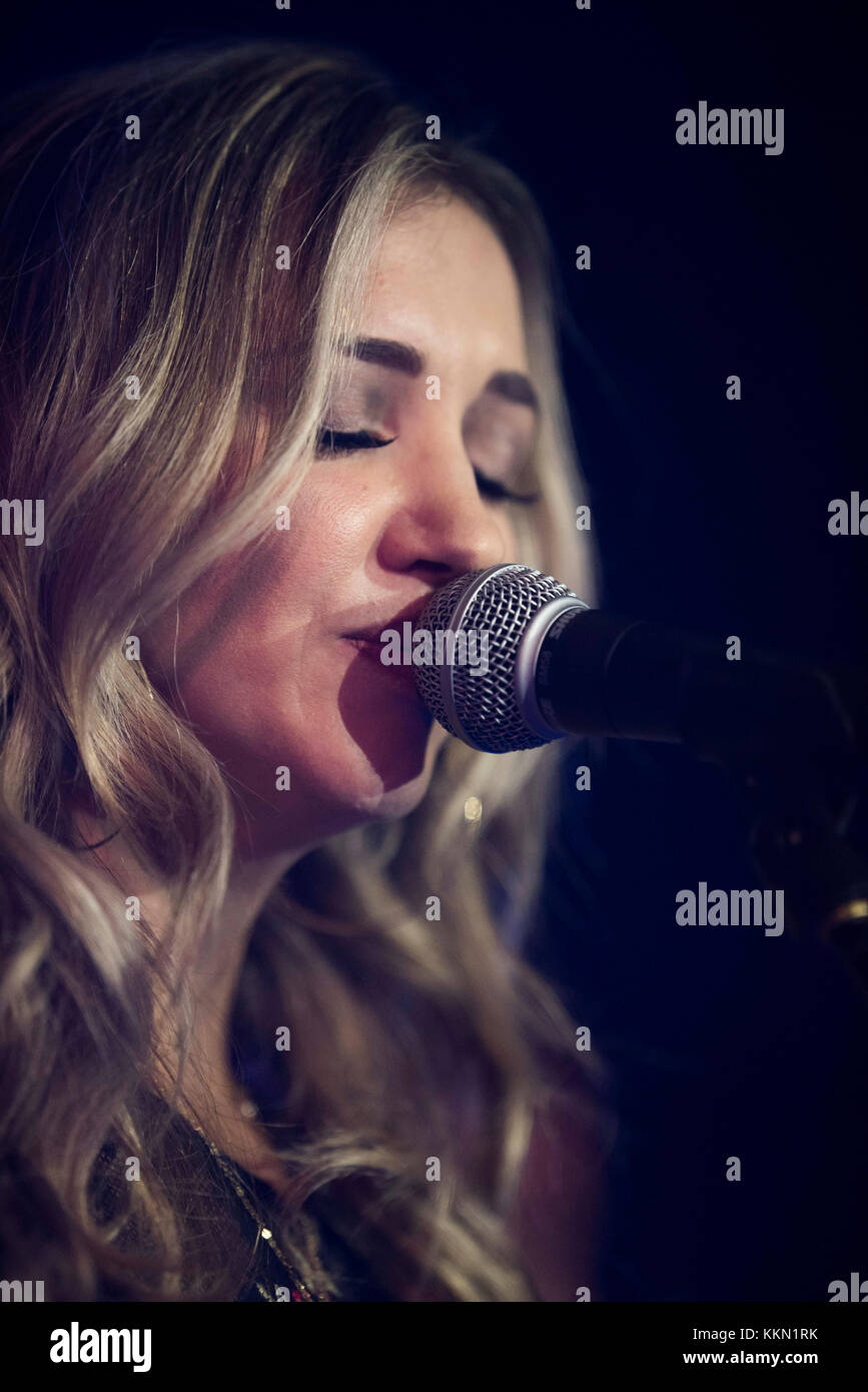 Sarah Darling American Country artist Stock Photo - Alamy