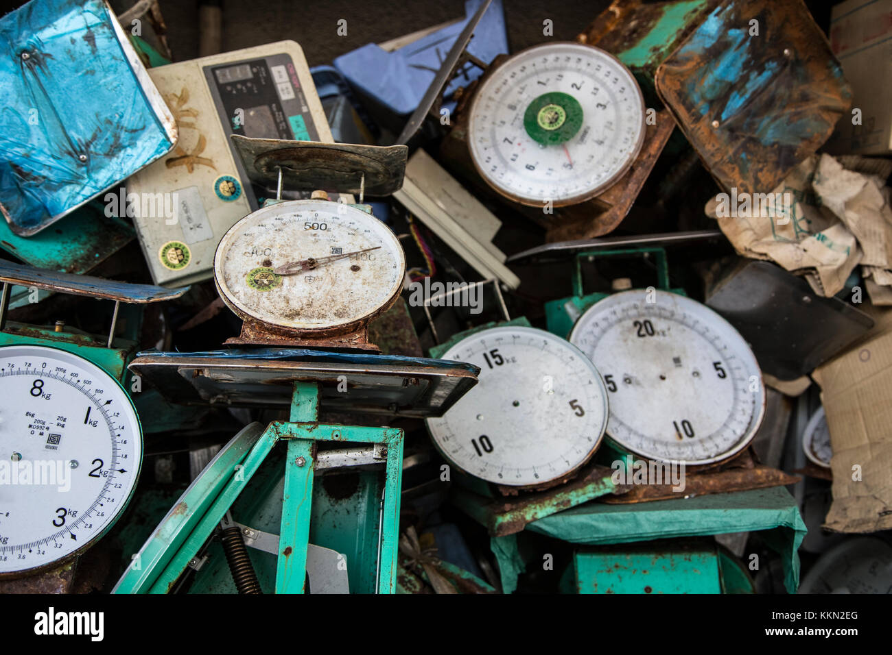 Throw industry hi-res stock photography and images - Alamy