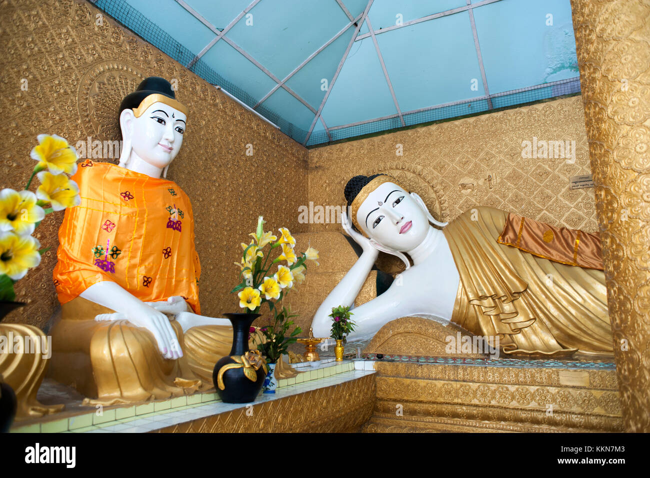 Temple in myawaddy hi-res stock photography and images - Alamy