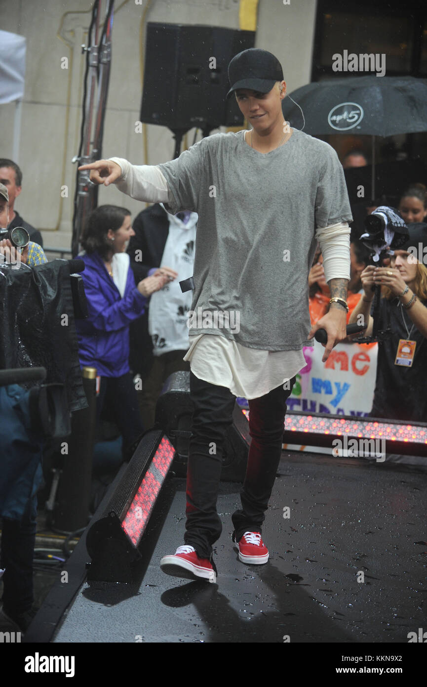 NEW YORK, NY - SEPTEMBER 10: Justin Beiber performs on NBC's 'Today'at ...