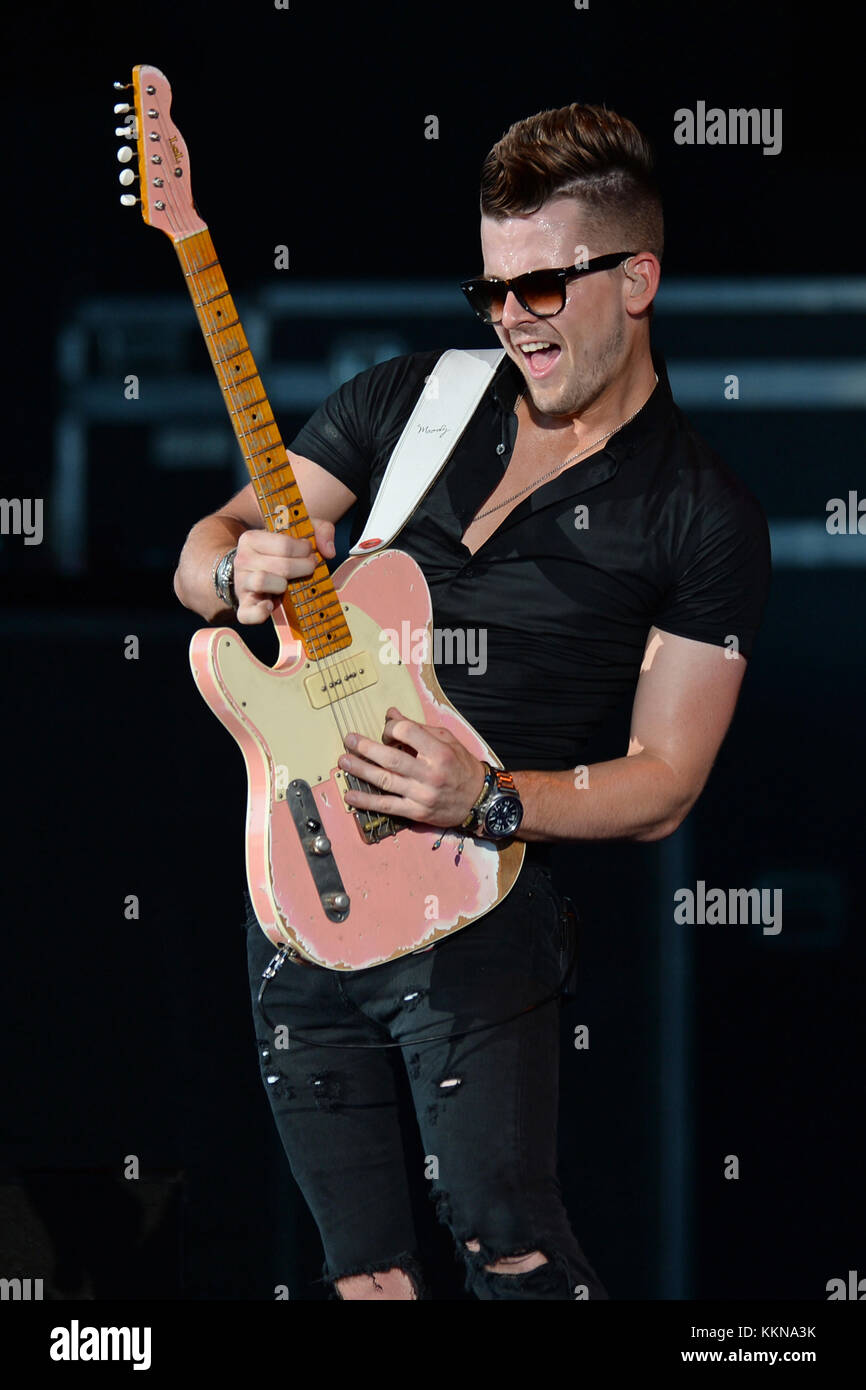WASHINGTON DC - AUGUST 28: Chase Bryant performs at Jiffy Lube Live on ...