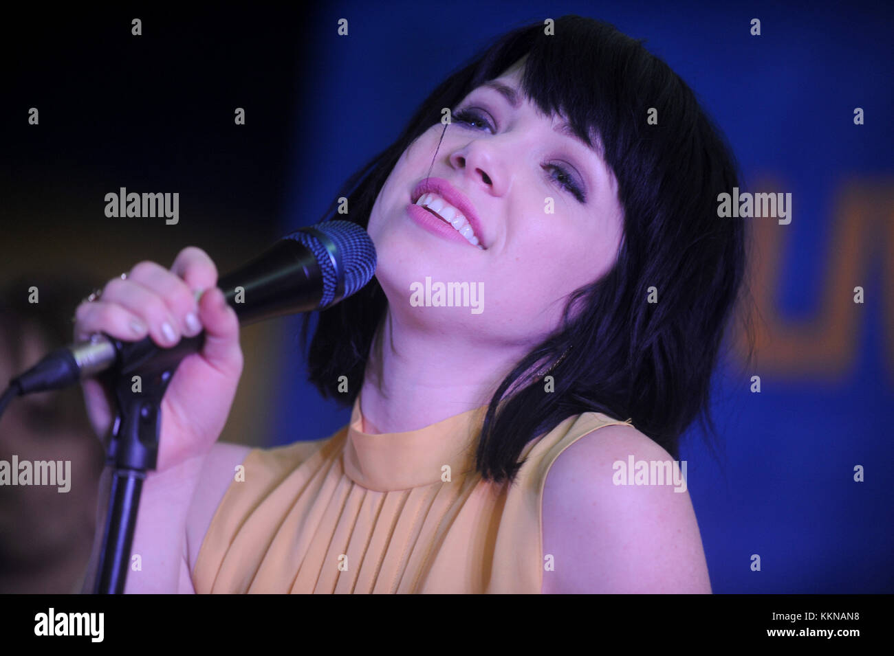 NEW YORK, NY - AUGUST 20: Singer Carly Rae Jepsen poses before ...