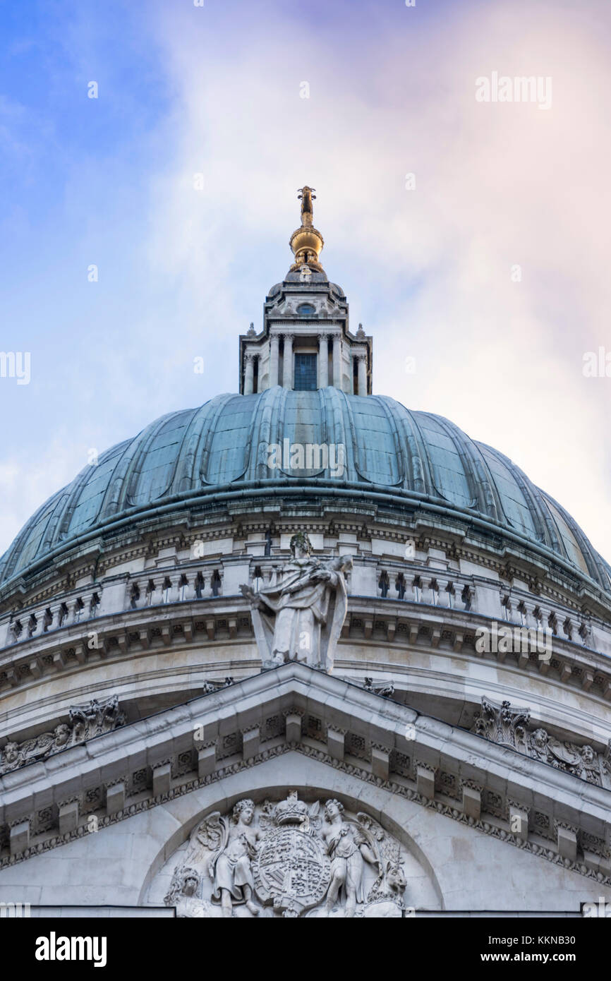 England, London, Dome of St Paul's Cathedral Stock Photo - Alamy