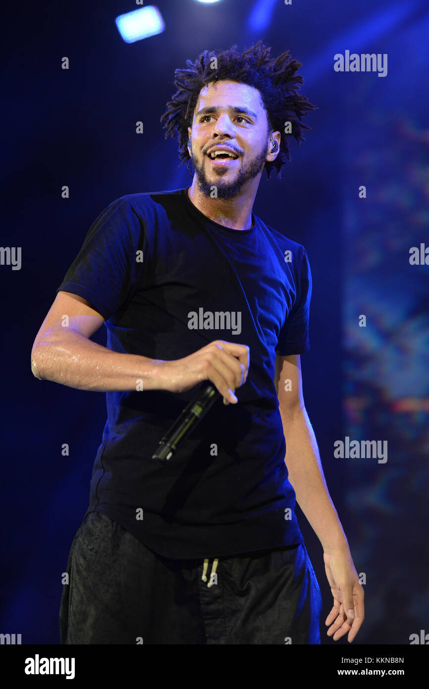 J cole hi-res stock photography and images - Alamy