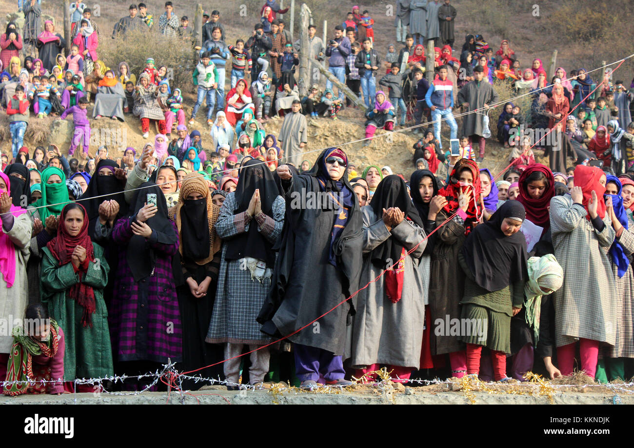 Shia shrines hi-res stock photography and images - Alamy