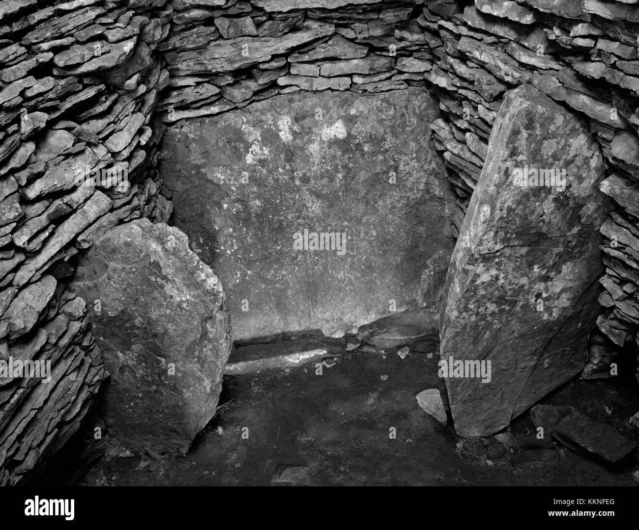 Chamber slab Black and White Stock Photos & Images - Alamy