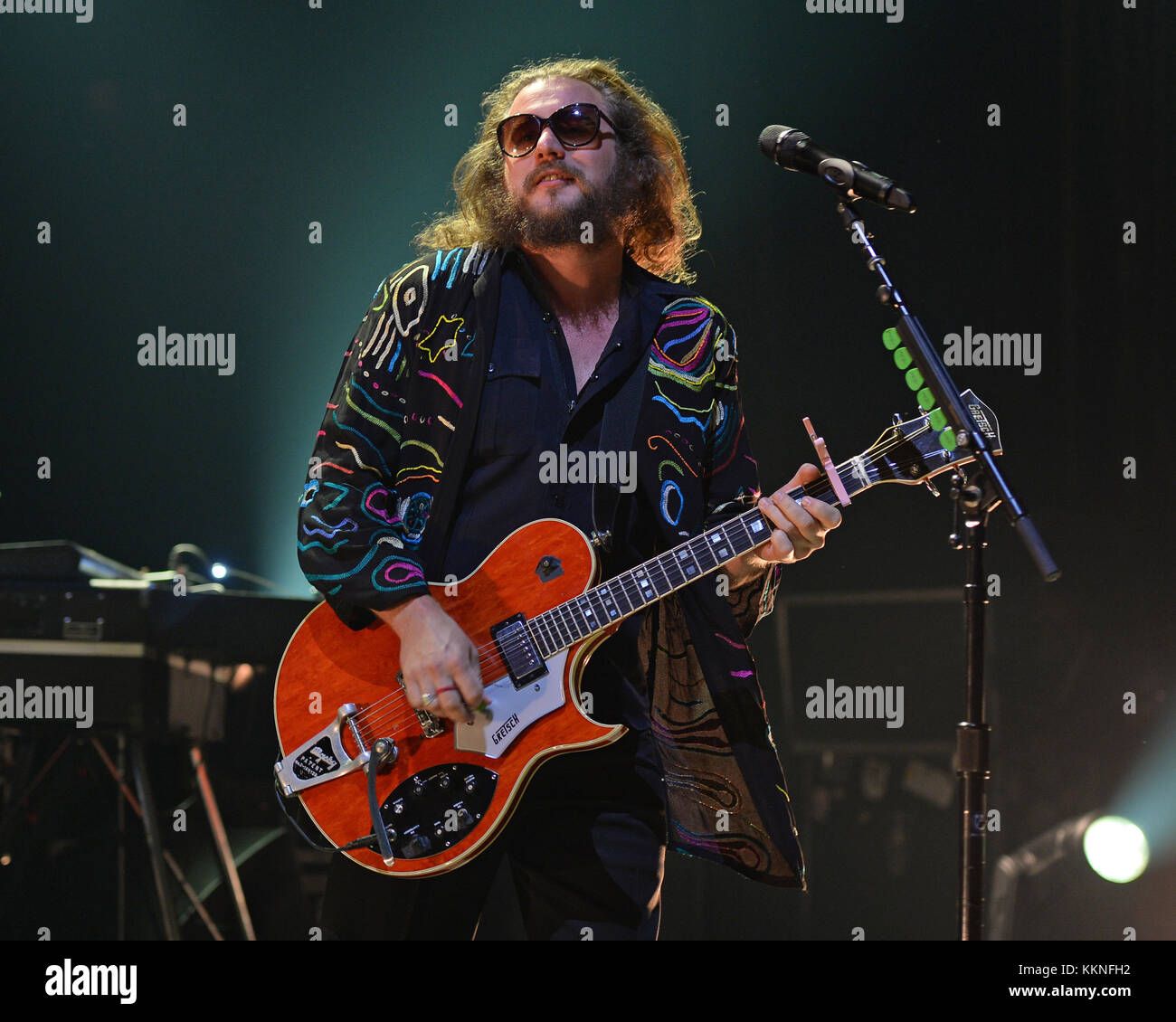 MIAMI BEACH, FL - AUGUST 03: Jim James of My Morning Jacket performs at ...