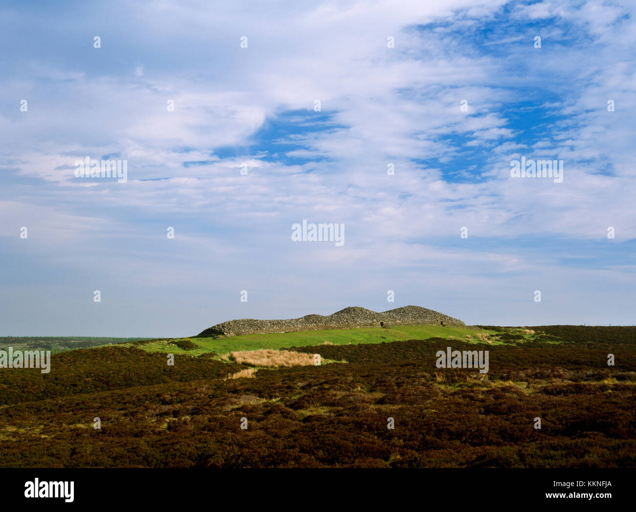 Grave stone uk side profile hi-res stock photography and images - Alamy