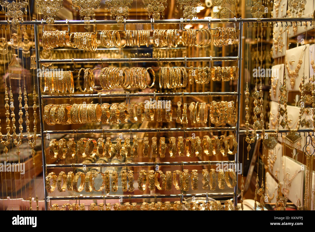 Oman gold souk hi-res stock photography and images - Alamy