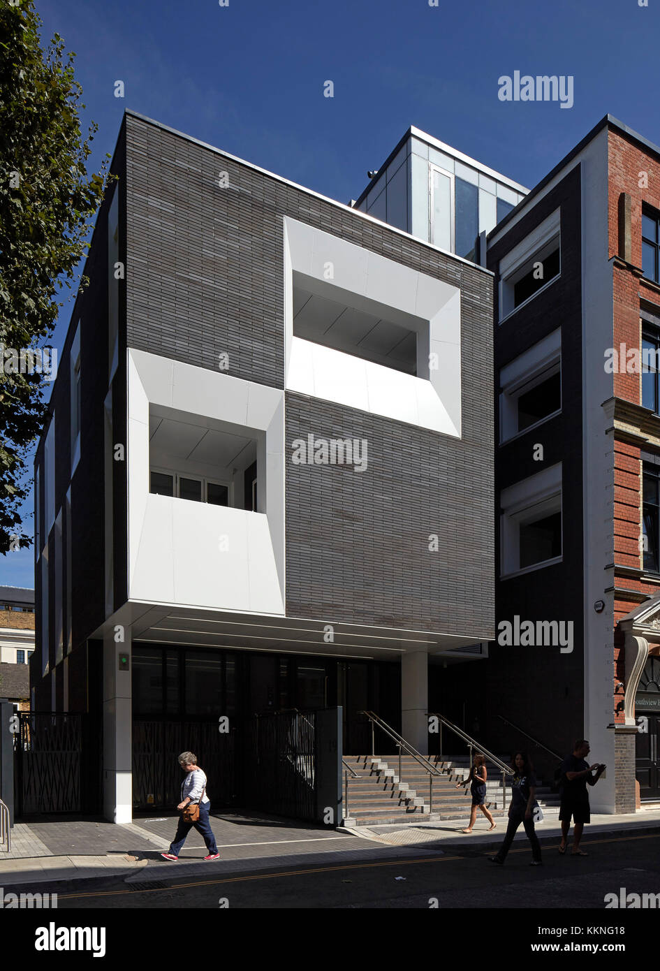 Close view with modern addition. 19 Queen Elizabeth Street, London ...