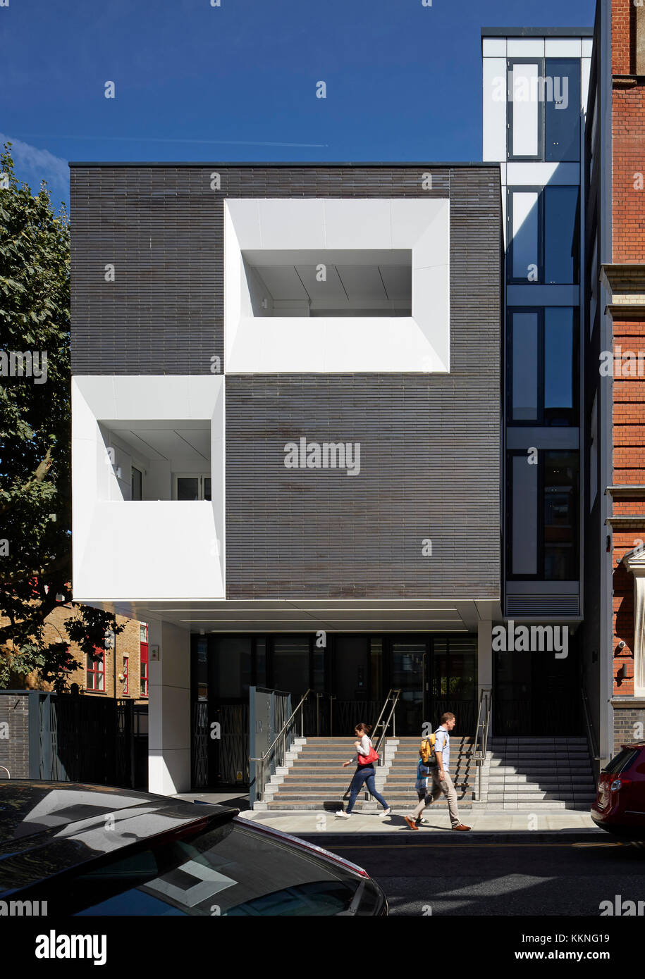 Close view with modern addition. 19 Queen Elizabeth Street, London ...