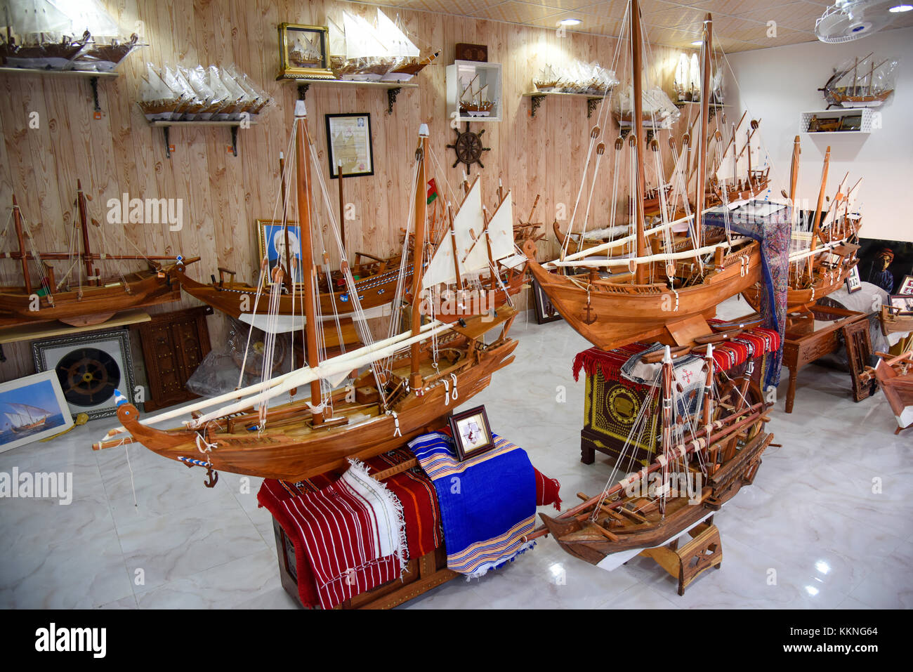 Oman traditional crafts hi-res stock photography and images - Alamy