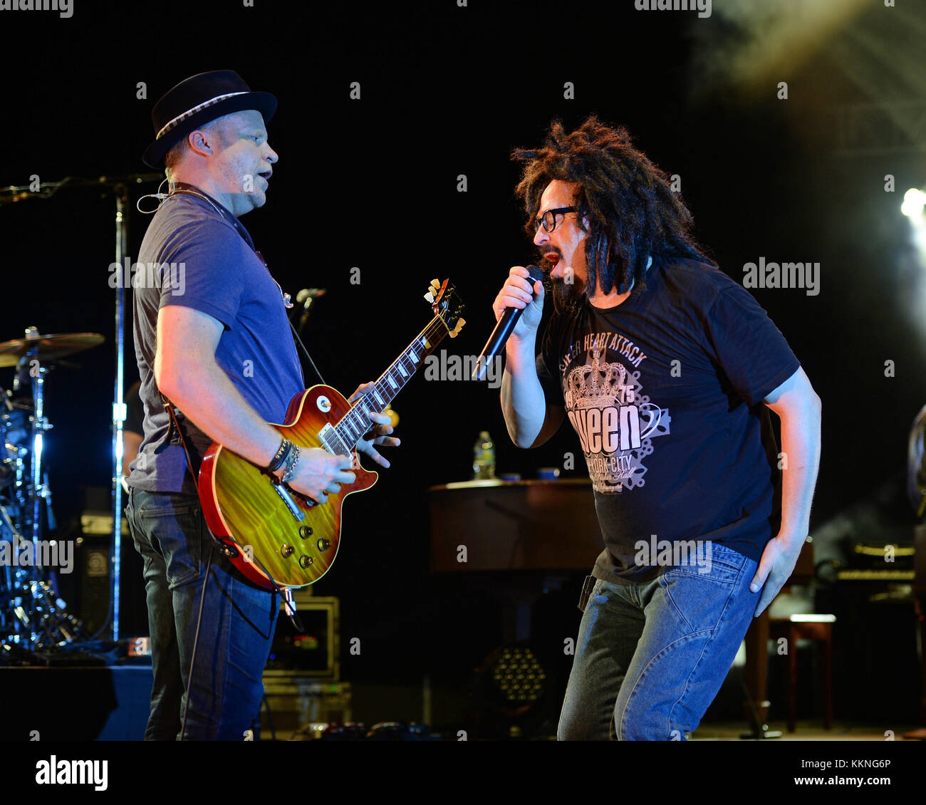 MIAMI FL - JULY 30: Adam Duritz of Counting Crows performs at Bayfront ...